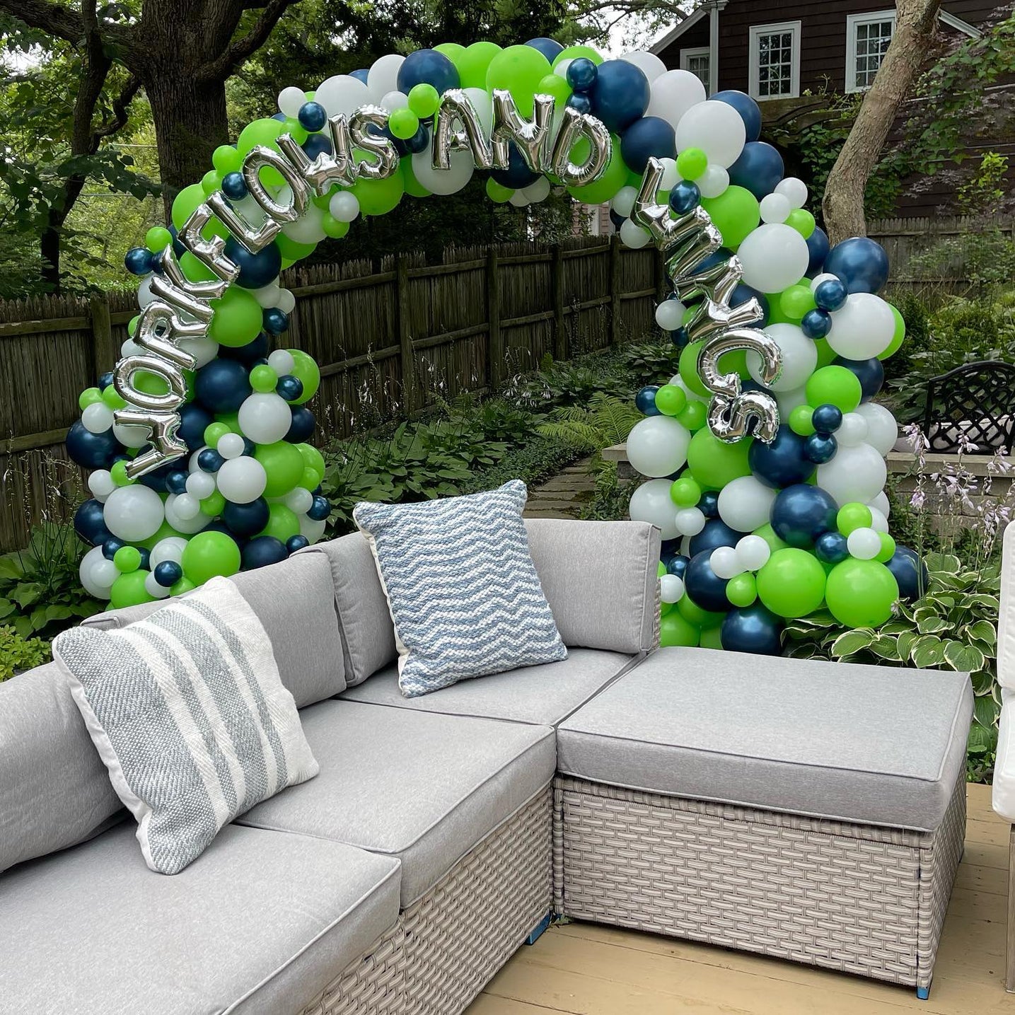 Fun Team Building Arch with Words — North Shore Balloon Decor